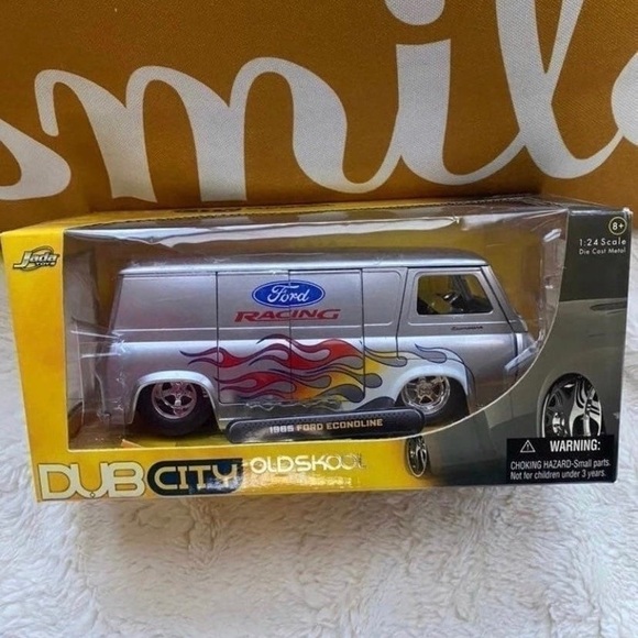 Ford | Toys | Ford Econoline Van 965 Dub City Jada Toys Silver 124 Nib ...